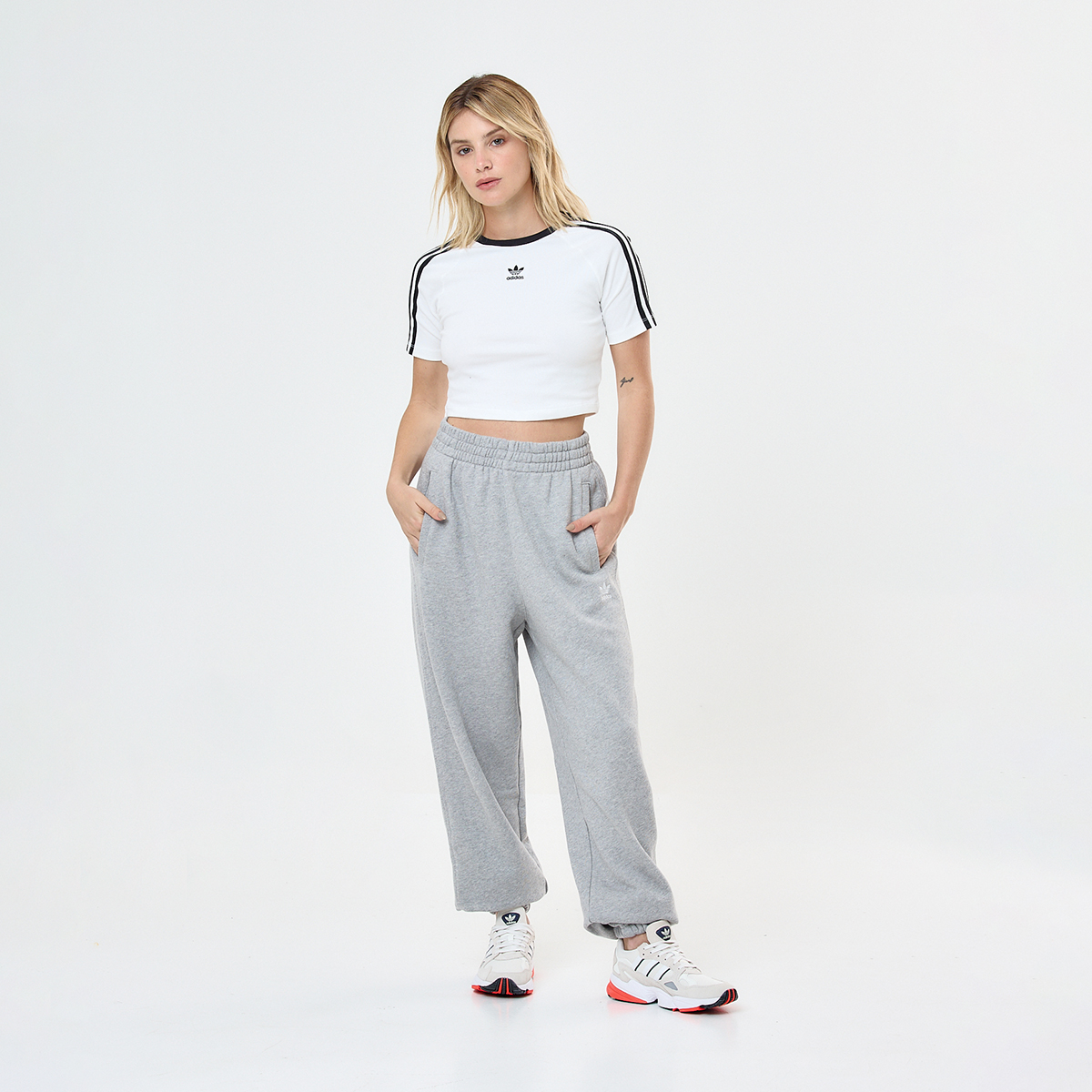 Pantalón adidas Essentials Mujer | Moov